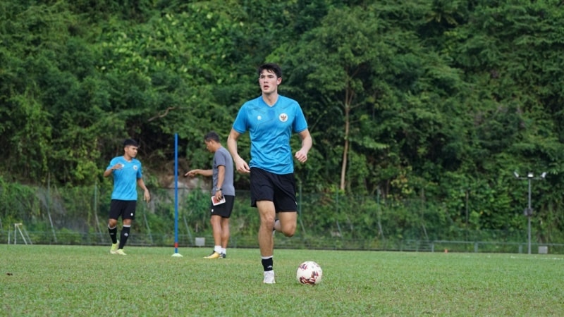 Mengapa Shin Tae-yong Terkesan Kecewa Dengan Sikap Elkan Baggott? Mengapa Shin Tae-yong Terkesan Kecewa Dengan Sikap Elkan Baggott?